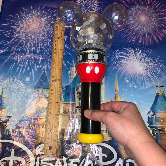 Disney | Toys | Authentic Disney Parks Exclusive Led Light Up Mickey ...